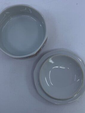Takahashi | Accents | Vintage Takahashi Porcelain Trinket Box With Lid ...
